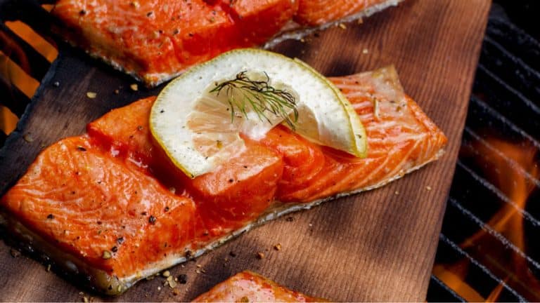 Wild or Farmed Salmon: What’s the Healthier Choice?